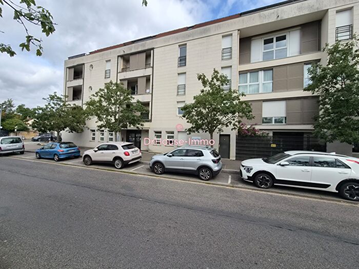 Appartement 5 pièces à vendre - Les Mureaux, Centre-ville
