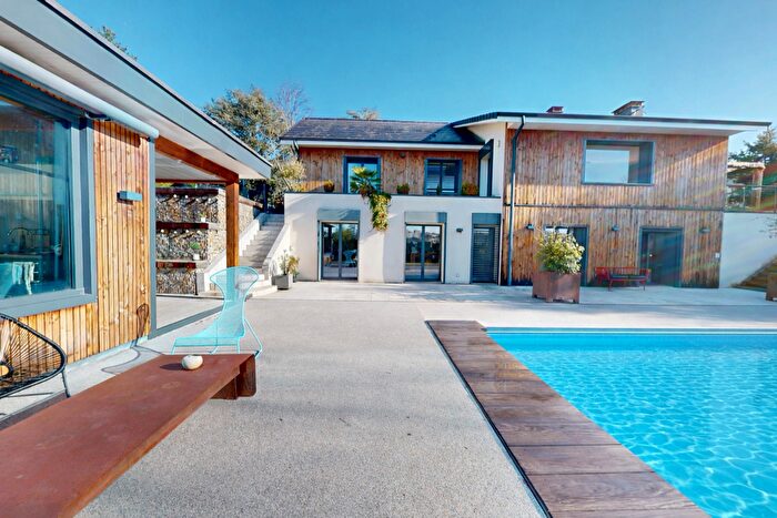 Maison à vendre - Saint-Priest-en-Jarez - 8 pièces - 4 chambres