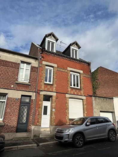 Saint-Quentin, Centre-ville : Maison 5 pièces à louer