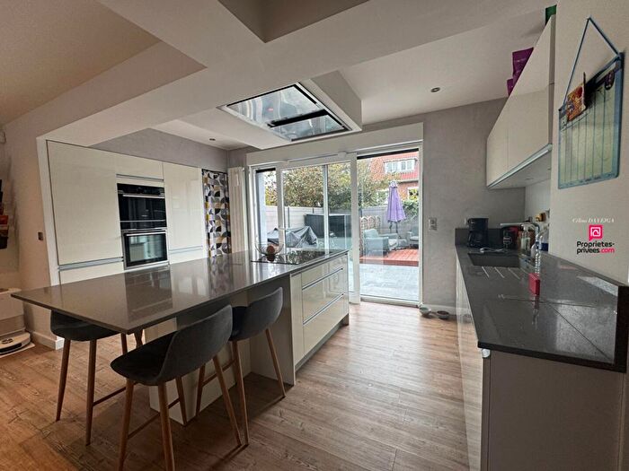 Maison à vendre - Lille, Lille-Sud - 4 pièces - 3 chambres