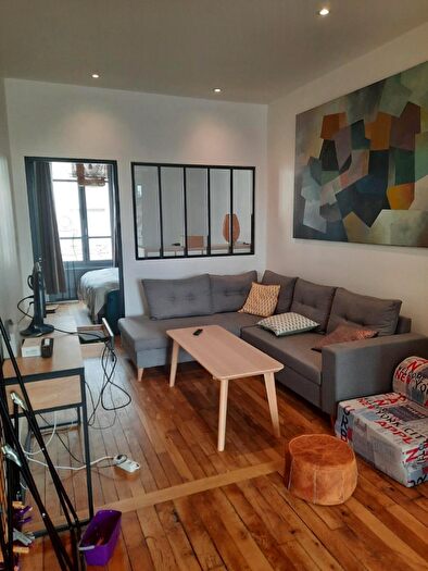 Appartement à louer - Lyon e , Monchat - 2 pièces - 1 chambre