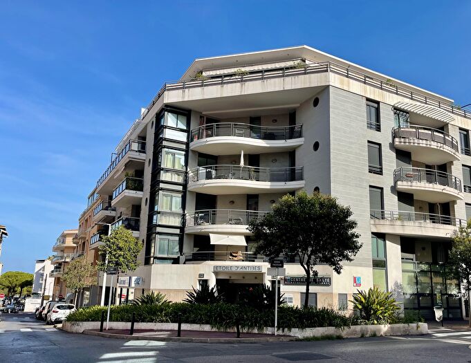 Appartement à vendre - Antibes, Coeur de ville - 3 pièces - 2 chambres