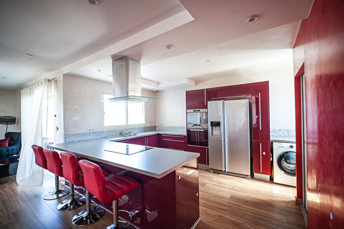 Maison à vendre - Ambarès-et-Lagrave, La Blanche, Bernatet, Saint-Denis, Chemin de Vie, Garlop - 5 pièces - 4 chambres