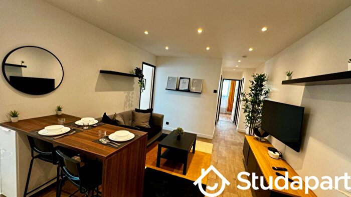 Appartement à louer - Champtier du Coq, Évry-Courcouronnes - 1 pièce - 1 chambre