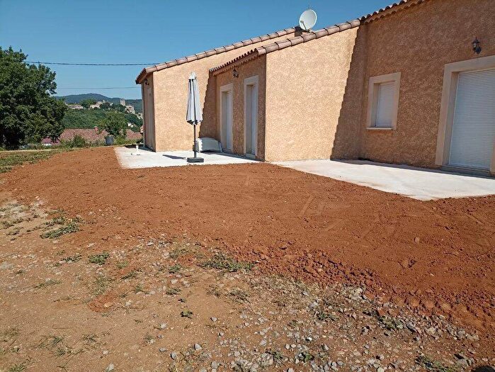 Maison à louer - Largentière - 6 pièces - 5 chambres