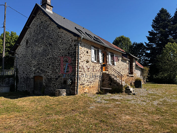 Maison 5 pièces à Saint-Hilaire-Foissac, à vendre