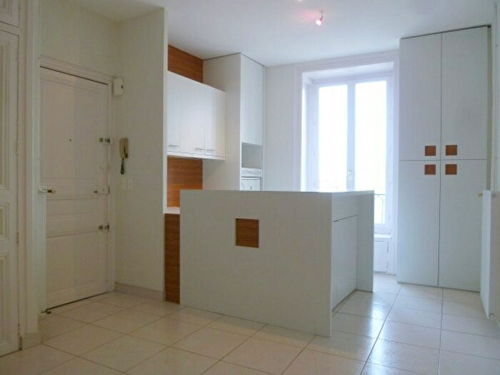 Appartement à louer - Nantes, Centre-ville - 2 pièces - 2 chambres