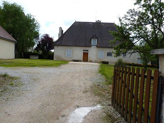 Appartement à louer - Longwy-sur-le-Doubs - 4 pièces - 3 chambres