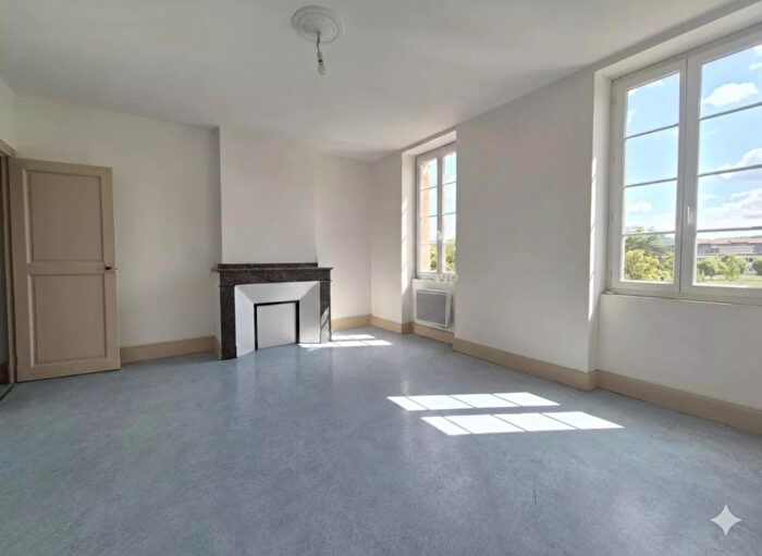 Appartement à louer - Albi, Centre-ville - 3 pièces - 2 chambres