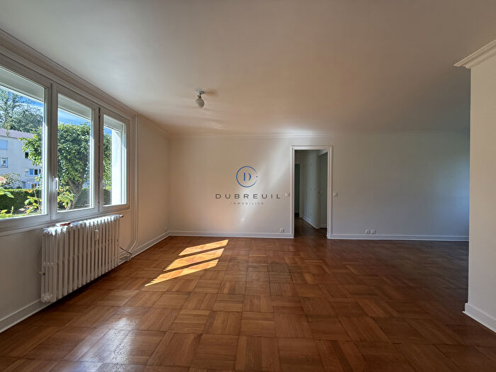 La Celle-Saint-Cloud, Petit Beauregard : Appartement 4 pièces à louer