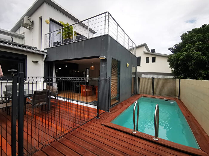 Maison à louer - Saint-Louis, Bois de Nèfles, Cocos - 4 pièces - 3 chambres