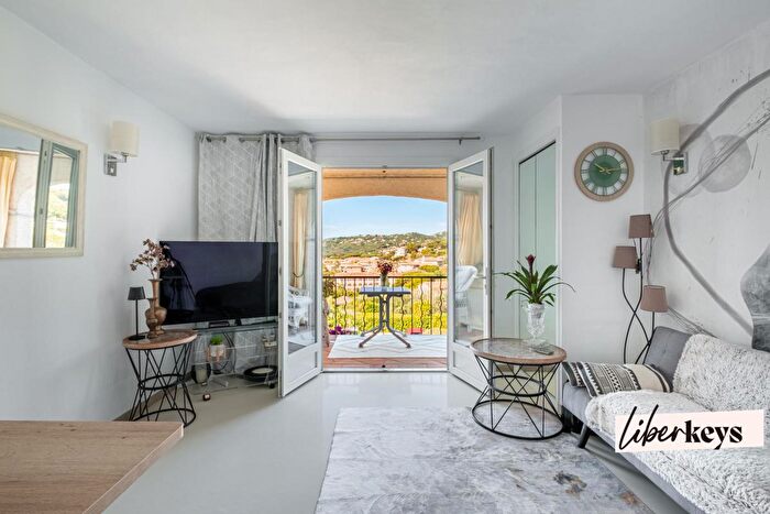 Roquebrune-sur-Argens, Les Terrasses : Appartement 2 pièces à vendre