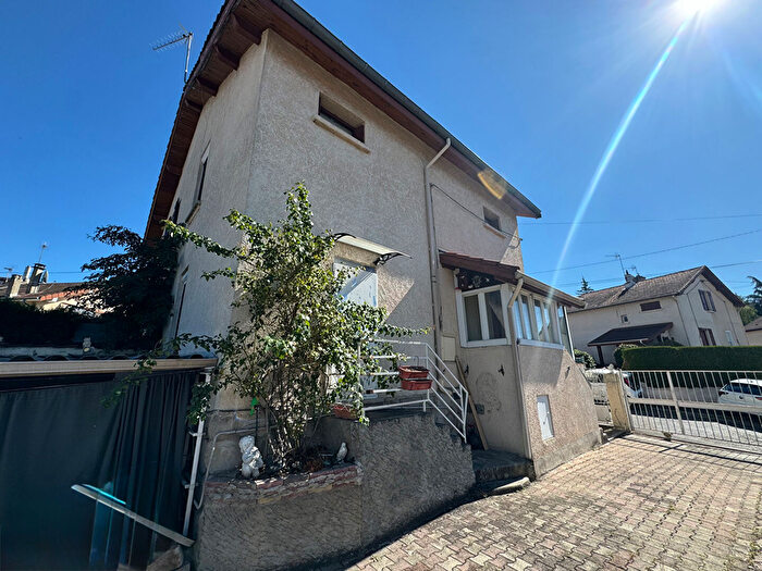 Maison 5 pièces à vendre à Le Chambon-Feugerolles, Centre-ville, Gare