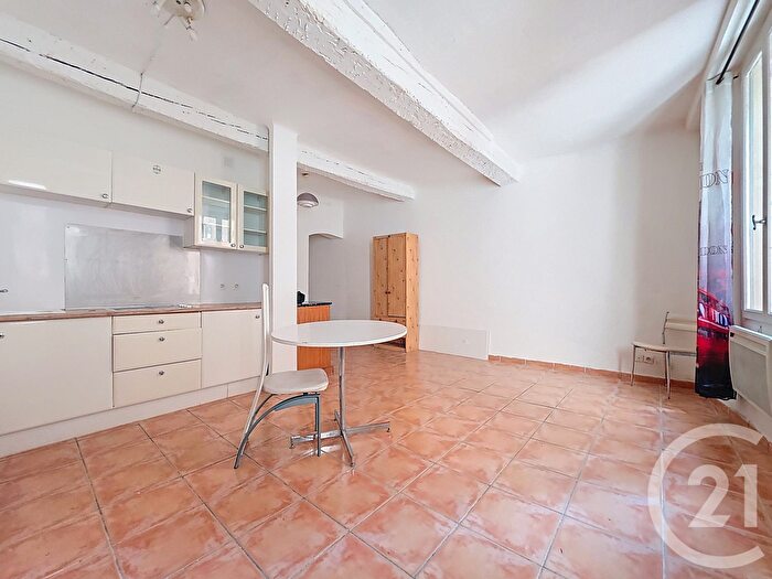 Draguignan, Centre-ville historique : Appartement 2 pièces à louer