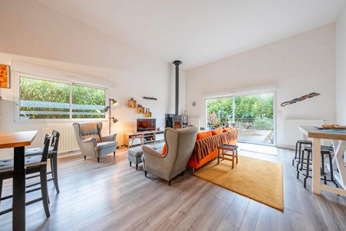 Maison à vendre - Cambes - 6 pièces - 4 chambres