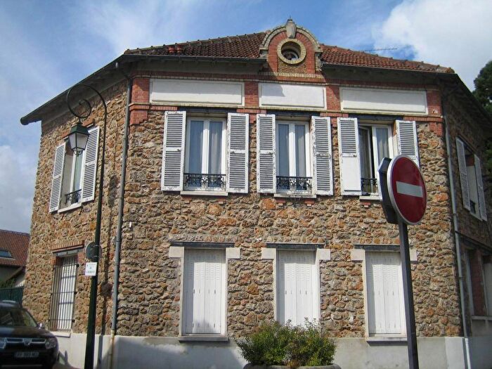 Appartement à louer - Ballancourt-sur-Essonne - 3 pièces - 2 chambres