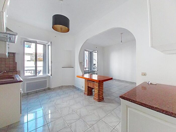 Appartement à louer - Clermont-Ferrand, Jaude, Fontgiève Saint-Alyre - 3 pièces - 2 chambres