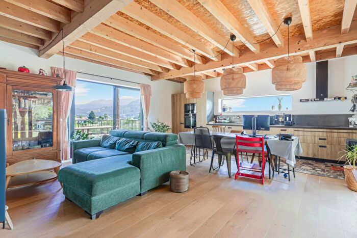 Maison 4 pièces à Carros, à vendre