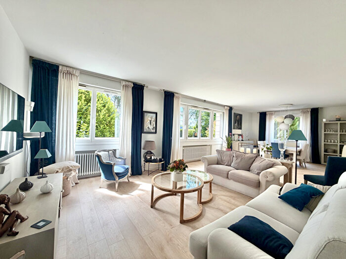 Maison 7 pièces à vendre - Verneuil-en-Halatte