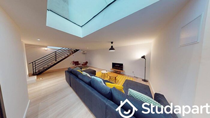 Appartement à louer - Cusset, Villeurbanne - 1 pièce - 2 chambres