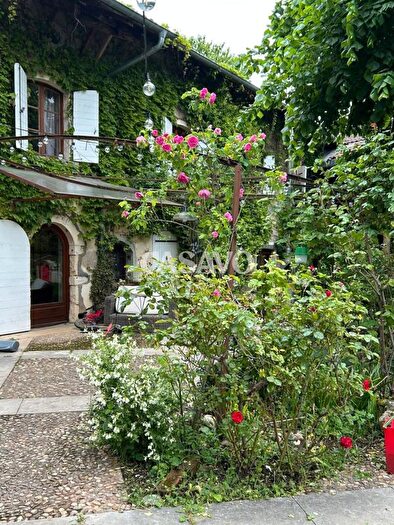 Maison à vendre - Reyrieux - 9 pièces - 5 chambres