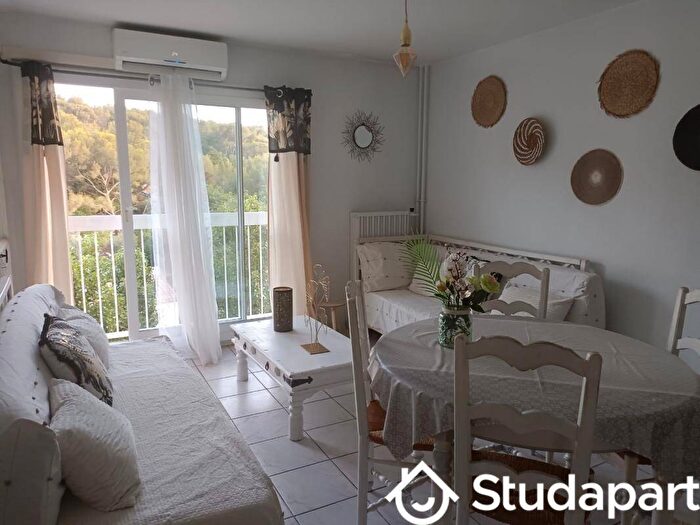 Appartement à louer - Coupiane Centre, La Valette-du-Var - 1 pièce - 3 chambres