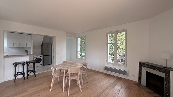 Appartement 4 pièces à Sèvres, Les Bruyères, à louer