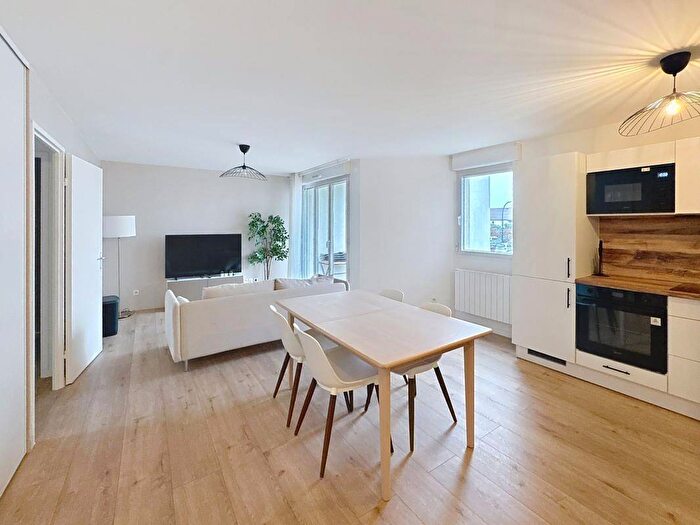 Appartement à louer - Ouest, Ville-la-Grand - 2 pièces - 1 chambre