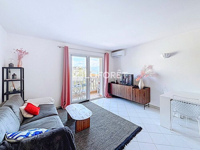 Appartement à louer - Balestrino, Ajaccio - 2 pièces - 1 chambre