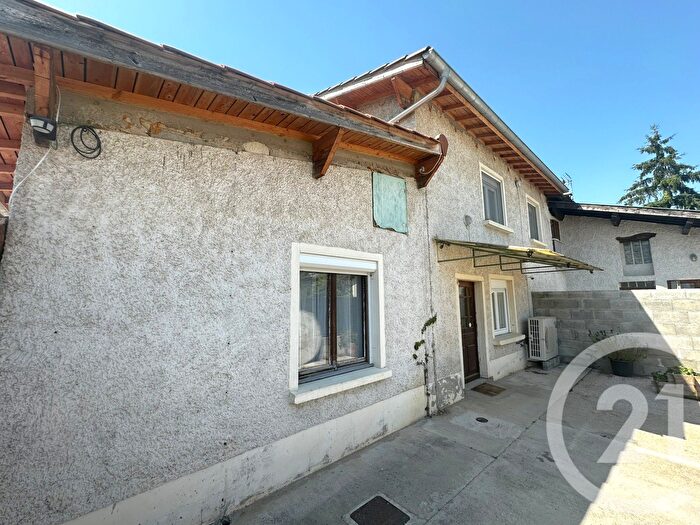 Maison 3 pièces à Saint-Jean-de-Niost, à vendre