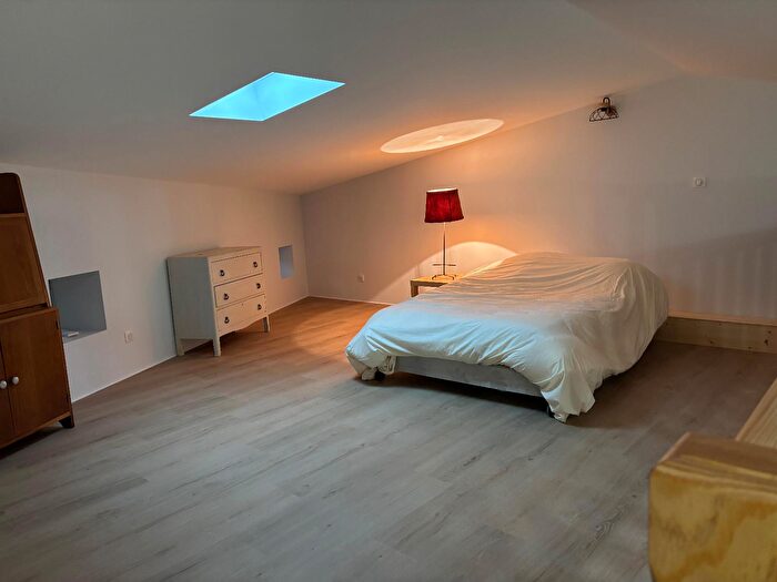 Appartement à louer - Chandolas - 1 pièce - 1 chambre