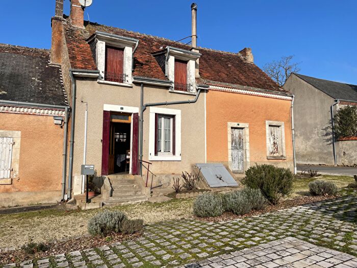 Maison à vendre - Guilly - 4 pièces - 1 chambre