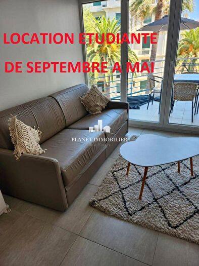 Appartement à louer - Juan-les-Pins, Antibes - 2 pièces - 1 chambre
