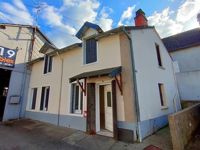 Maison à vendre - Ussel - 4 pièces - 3 chambres