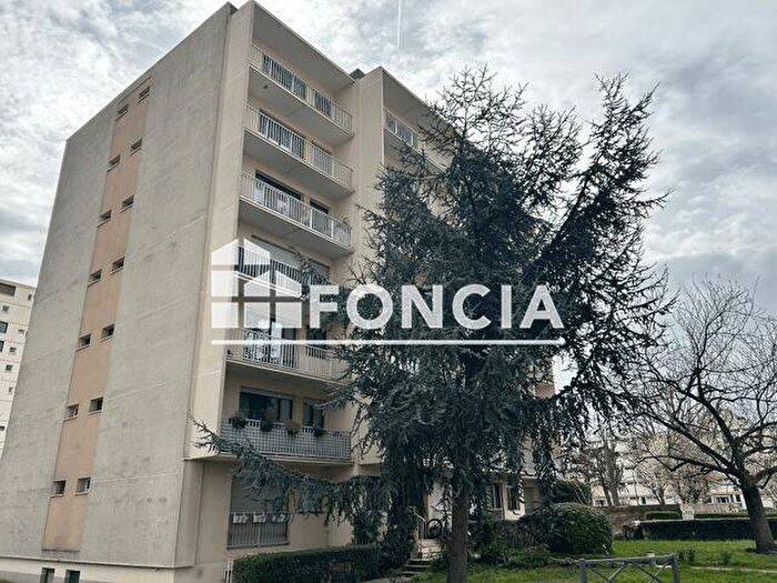 Appartement à louer - Peupleraie, Fresnes - 1 pièce