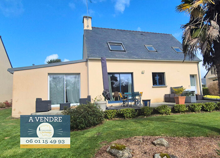 Maison à vendre - Saint-Yvi - 6 pièces - 4 chambres