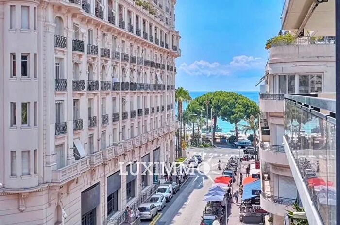 Appartement à vendre - Cannes, Centre-ville - 1 pièce - 1 chambre