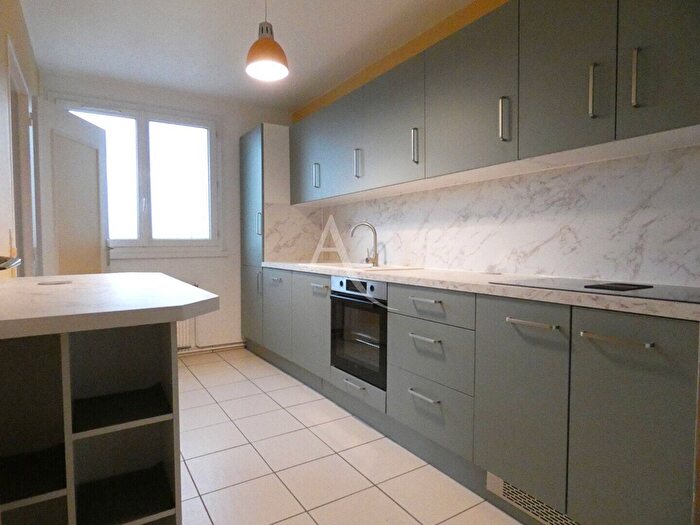 Appartement à louer - Neuville-aux-Bois - 2 pièces - 1 chambre