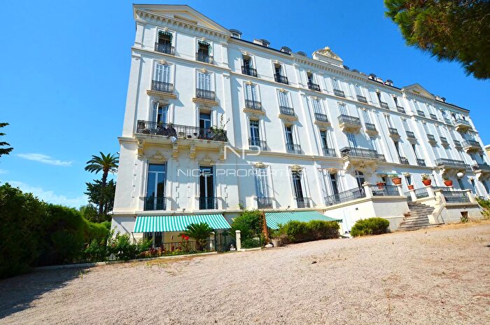 Appartement à vendre - Cannes, Pointe Croisette - 6 pièces - 3 chambres