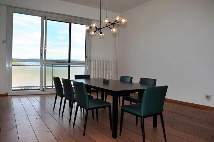 Appartement à vendre - Saint-Priest-en-Jarez - 3 pièces - 2 chambres