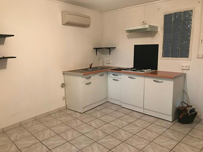 Appartement à louer - Pierrelatte - 2 pièces - 1 chambre