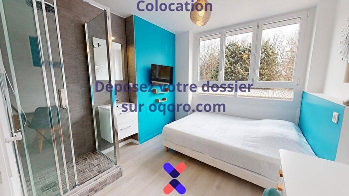 Appartement à louer - Les Essarts, Bron - 6 pièces - 5 chambres