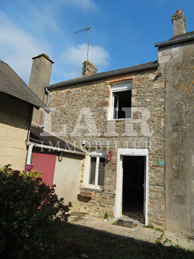 Saint-Cyr-en-Pail - Maison 4 pièces à vendre