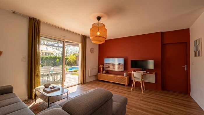 Maison à vendre - Azur - 7 pièces - 5 chambres