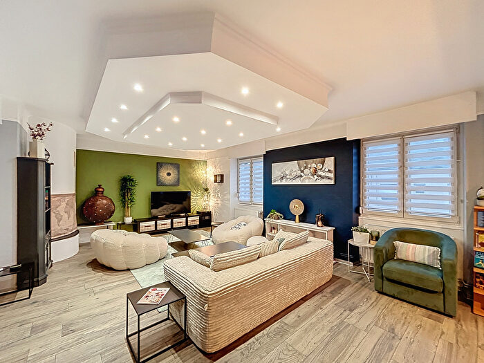 Appartement à louer - Volmerange-les-Mines - 8 pièces - 5 chambres