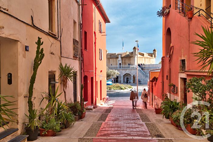 Appartement à vendre - Menton, Hôtel de Ville, Vieille Ville, Musée, Madone, Carnolès - 2 pièces - 1 chambre