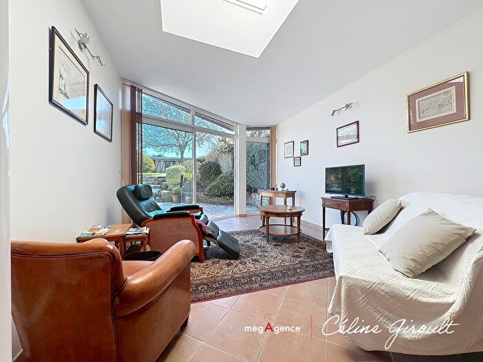 Maison à vendre - Genêts - 6 pièces - 4 chambres