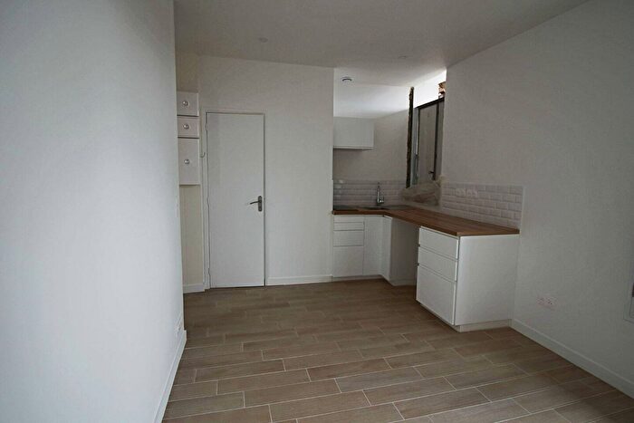 Centre Ville, Massy : Appartement 2 pièces à louer