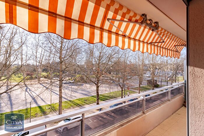 Brive-la-Gaillarde, Centre-ville, Pont Cardinal, Champanatier : Appartement 4 pièces à vendre