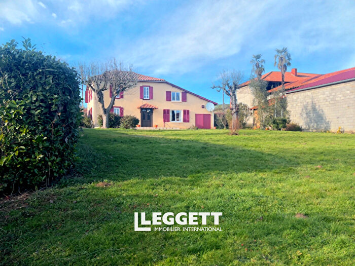 Maison à vendre - Boulogne-sur-Gesse - 8 pièces - 5 chambres